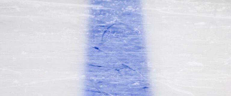 Understanding Offsides in Hockey: A Simple Friendly Guide - Ice Hockey Moms