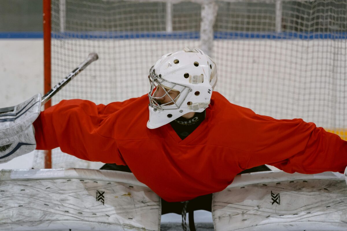 Dimensions of a Hockey Net - Ice Hockey Moms